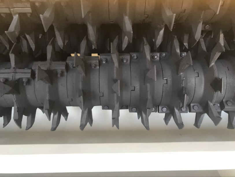 High efficiency cardboard box and paper core shredder - Buy paper core ...